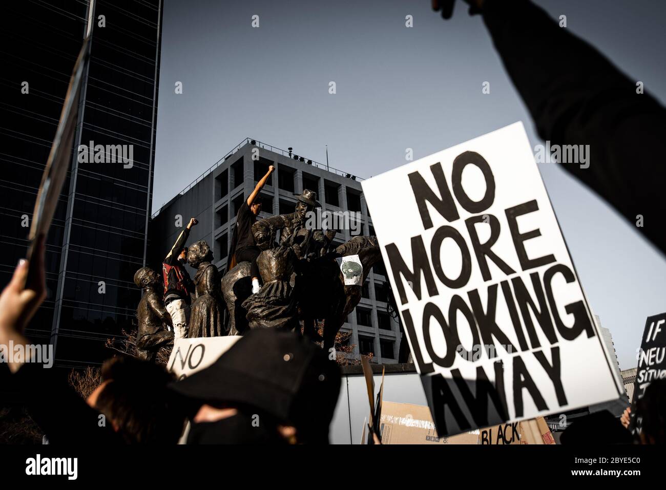 Black protest hands hi-res stock photography and images - Alamy