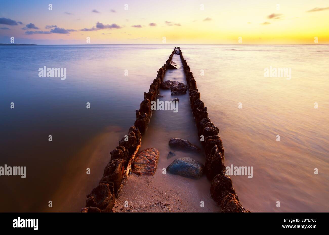 Long sh hi-res stock photography and images - Alamy