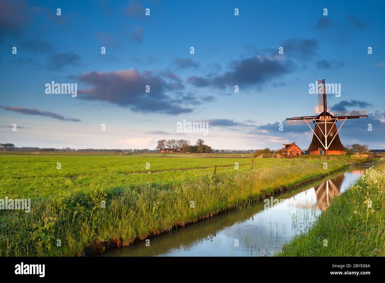 Dutch windmill sunrise hi-res stock photography and images - Alamy