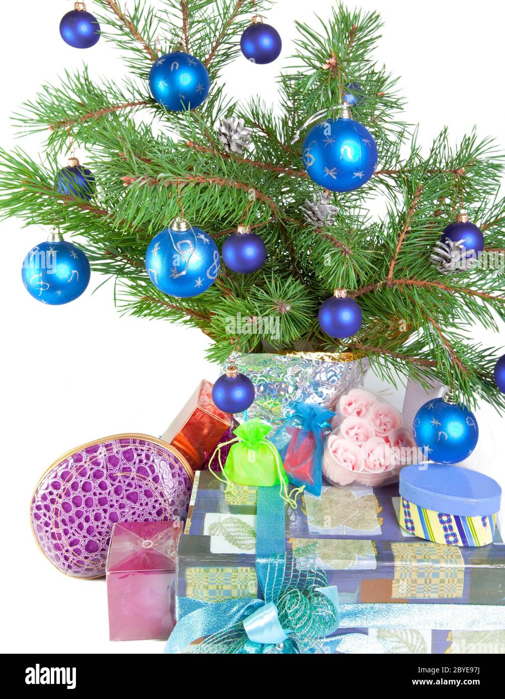 Fur tree branches hi-res stock photography and images - Alamy