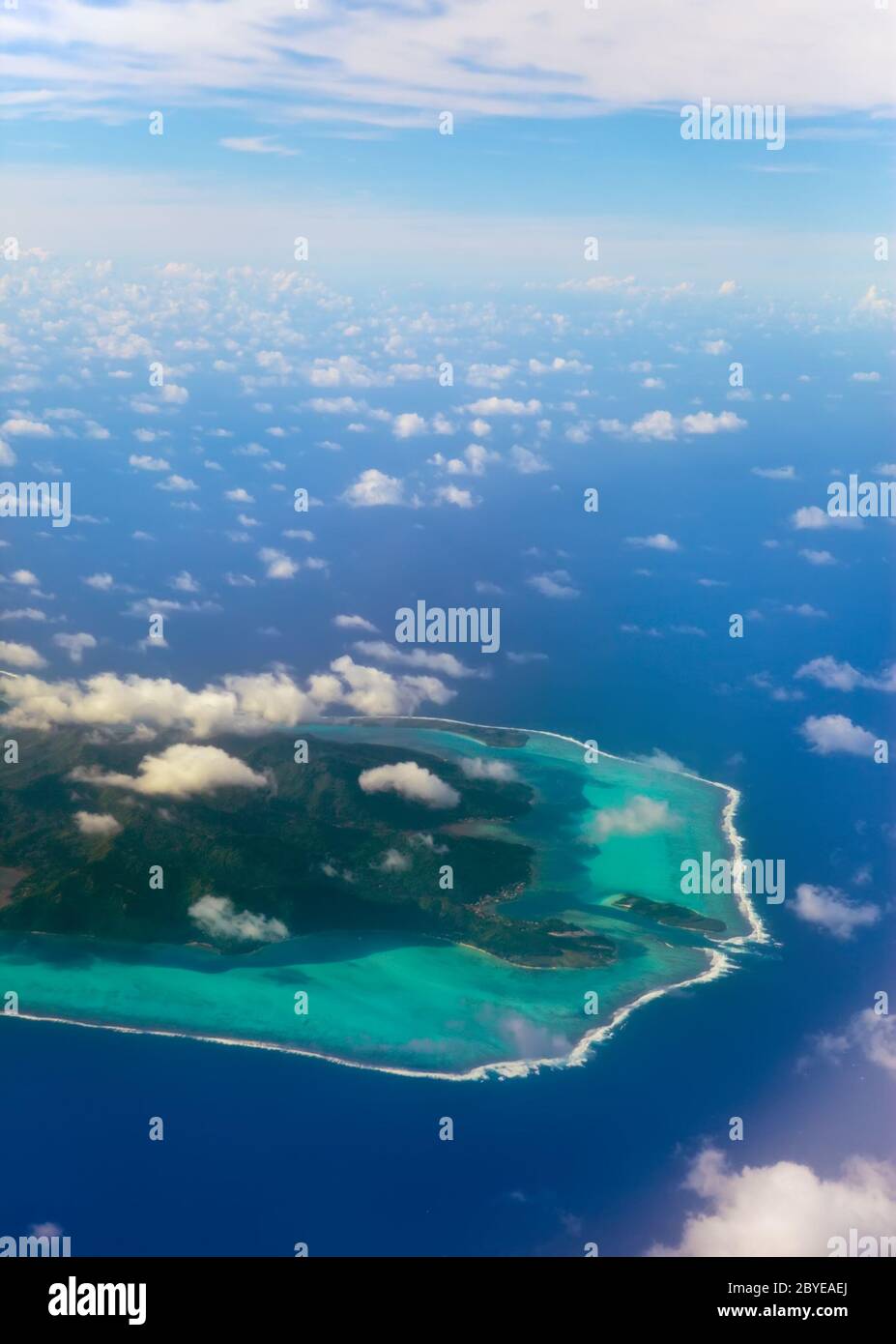 Polynesia. The atoll ring at ocean Stock Photo - Alamy
