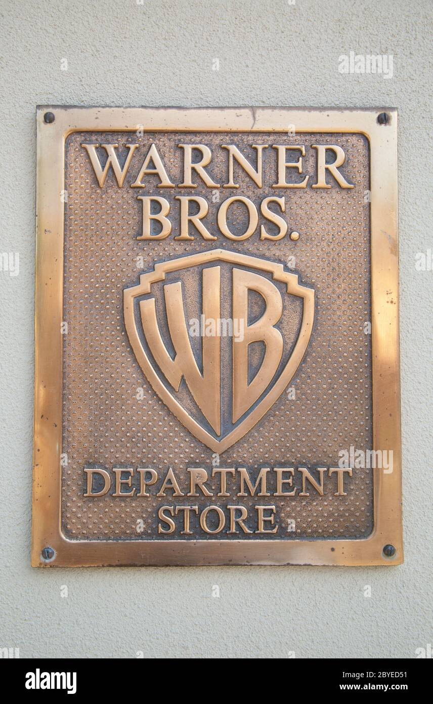 Warner Bros Logo High Resolution Stock Photography and Images - Alamy