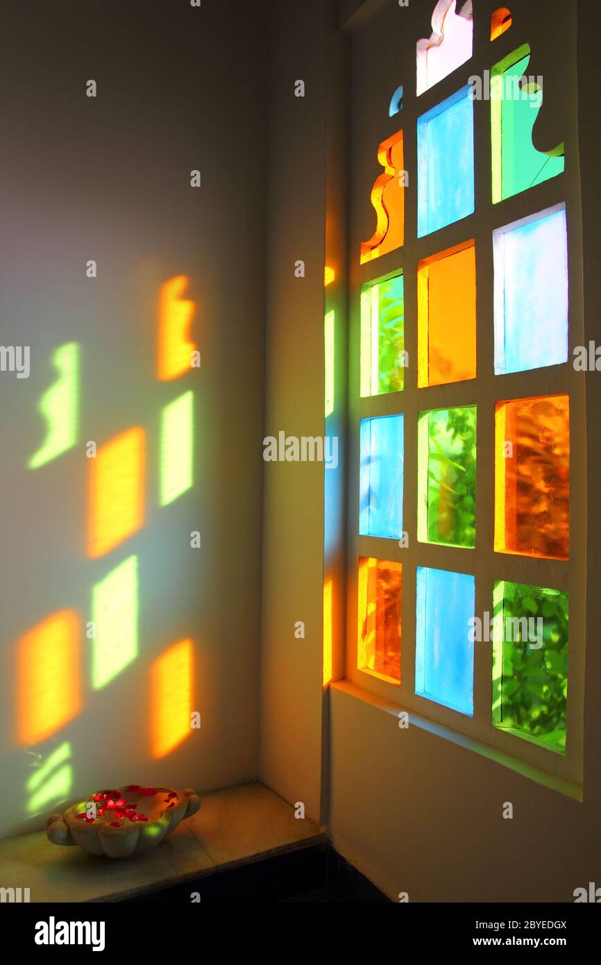India wall glass hi-res stock photography and images - Alamy