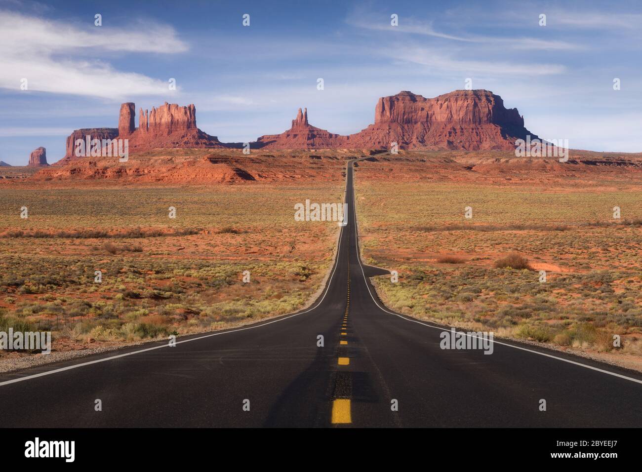 Forrest Gump Point, red rock at Monument Valley, Navajo Tribal Park ...
