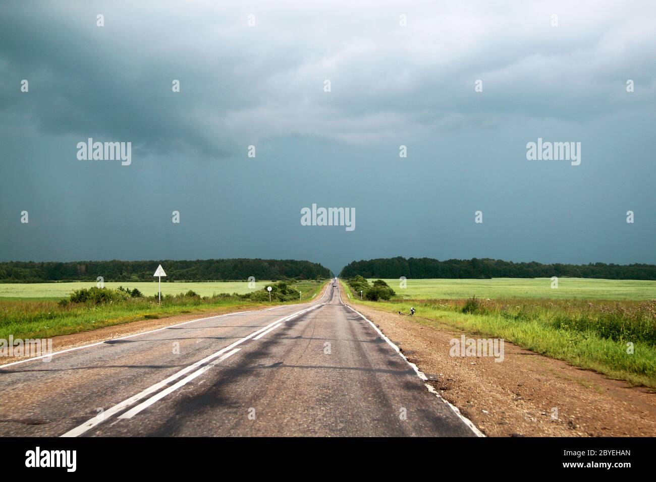 Russian road hi-res stock photography and images - Alamy
