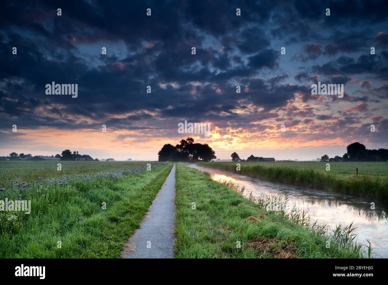 O farmland hi-res stock photography and images - Alamy
