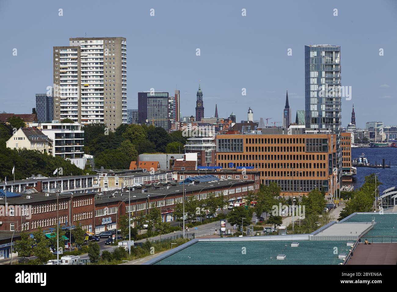 Hamburg - View from the cruise terminal to the harbour Stock Photo - Alamy