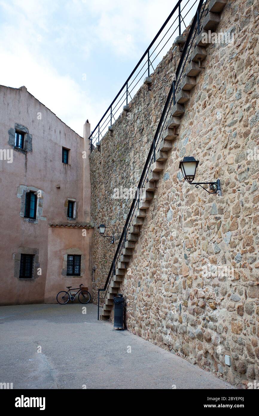 Old ramparts hi-res stock photography and images - Alamy