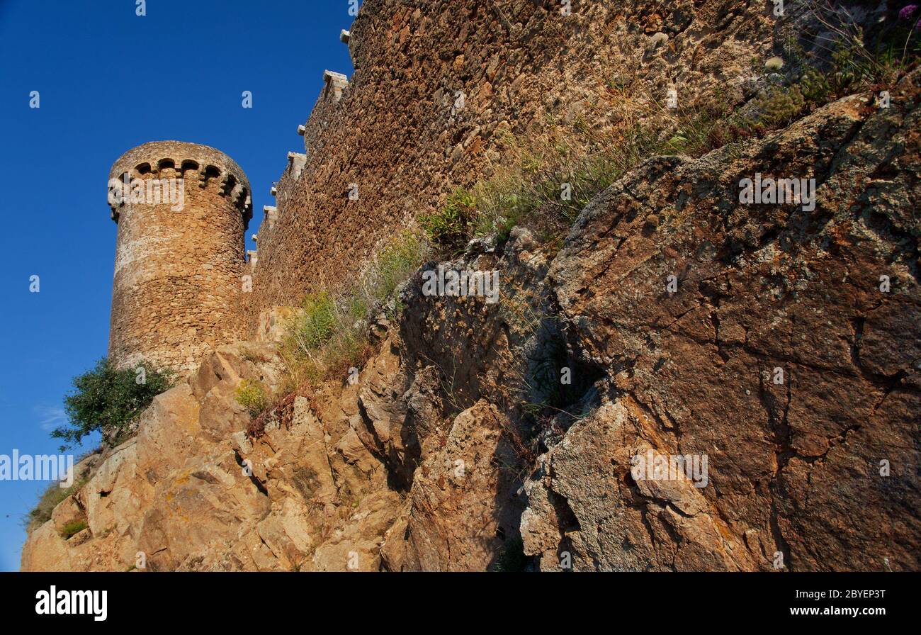 Fortress on the rock hi-res stock photography and images - Alamy