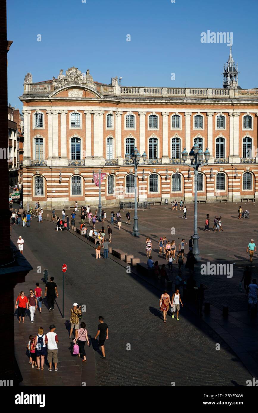 Capitole de Toulouse, the city hall of Toulouse in Place du Capitole ...