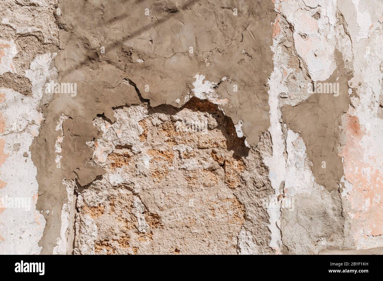 Bricks collapsing hi-res stock photography and images - Alamy