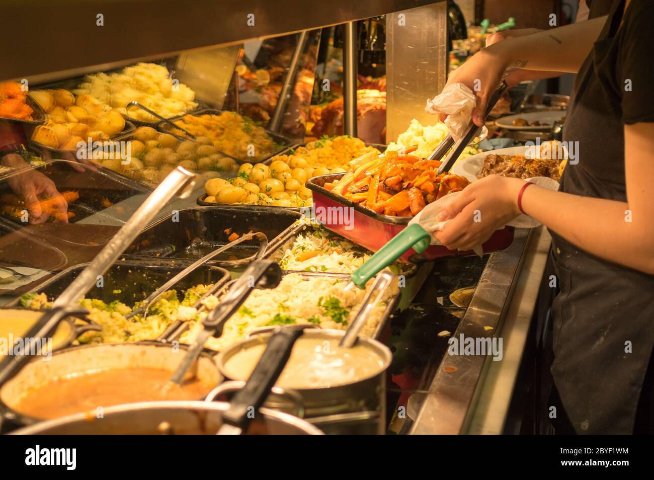 Fresh Food -Traditional Irish Carvery Pub Stock Photo - Alamy