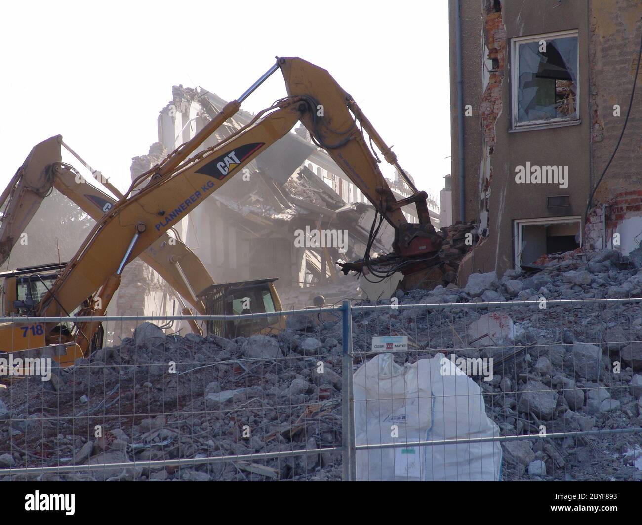 Demolition of a porcelain factory Stock Photo - Alamy