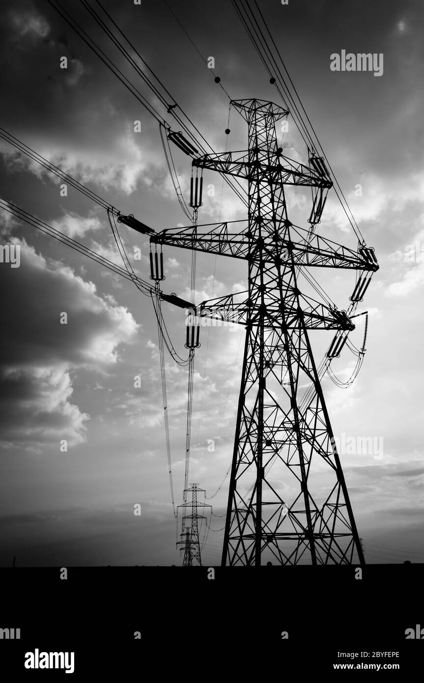 White lines in the sky hi-res stock photography and images - Alamy