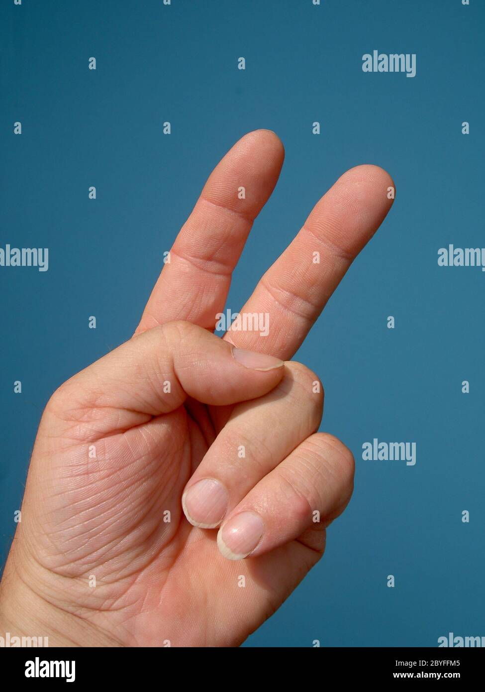 Victory signal hi-res stock photography and images - Alamy