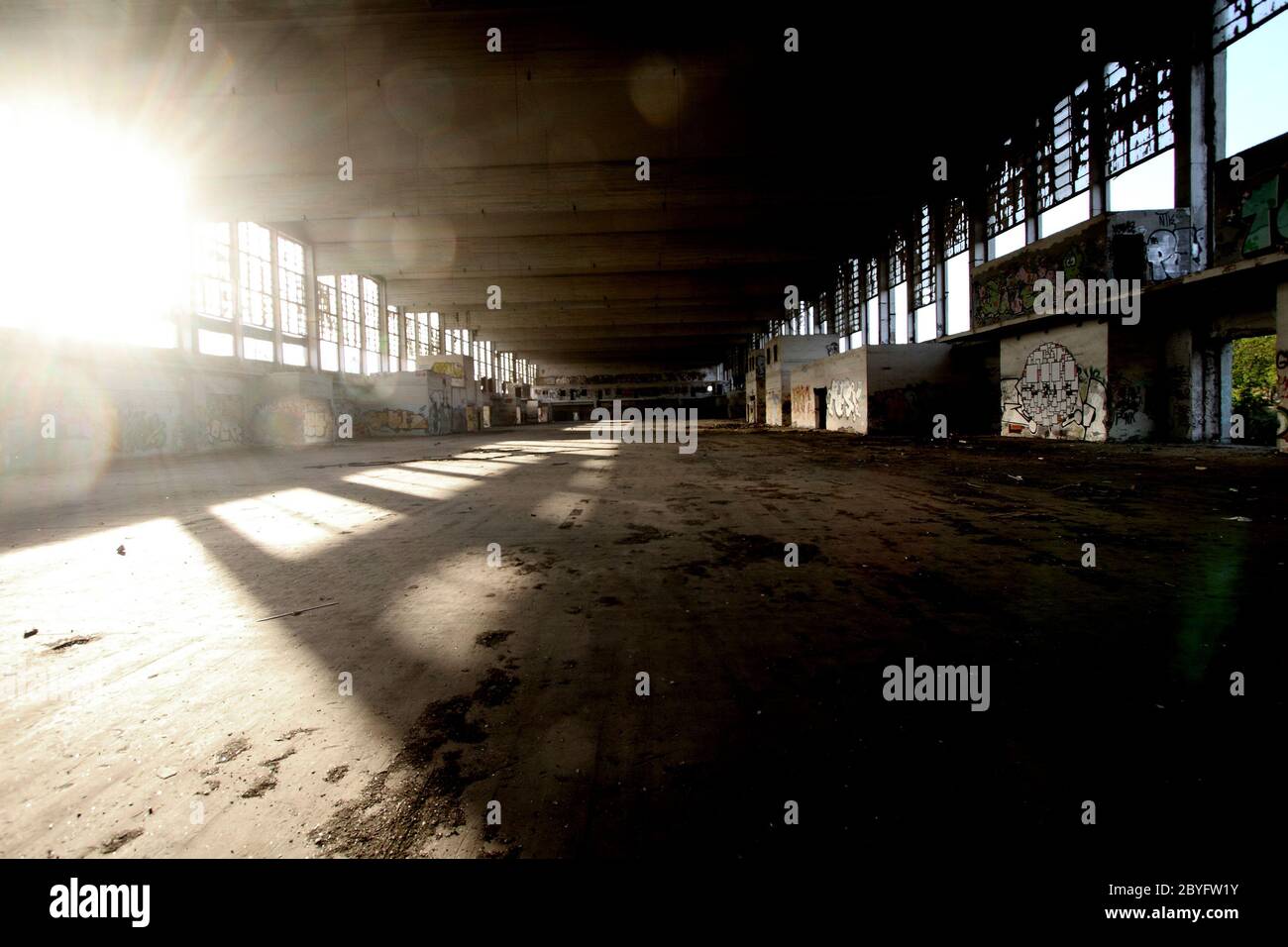 Old architecture. Destruction building Stock Photo - Alamy