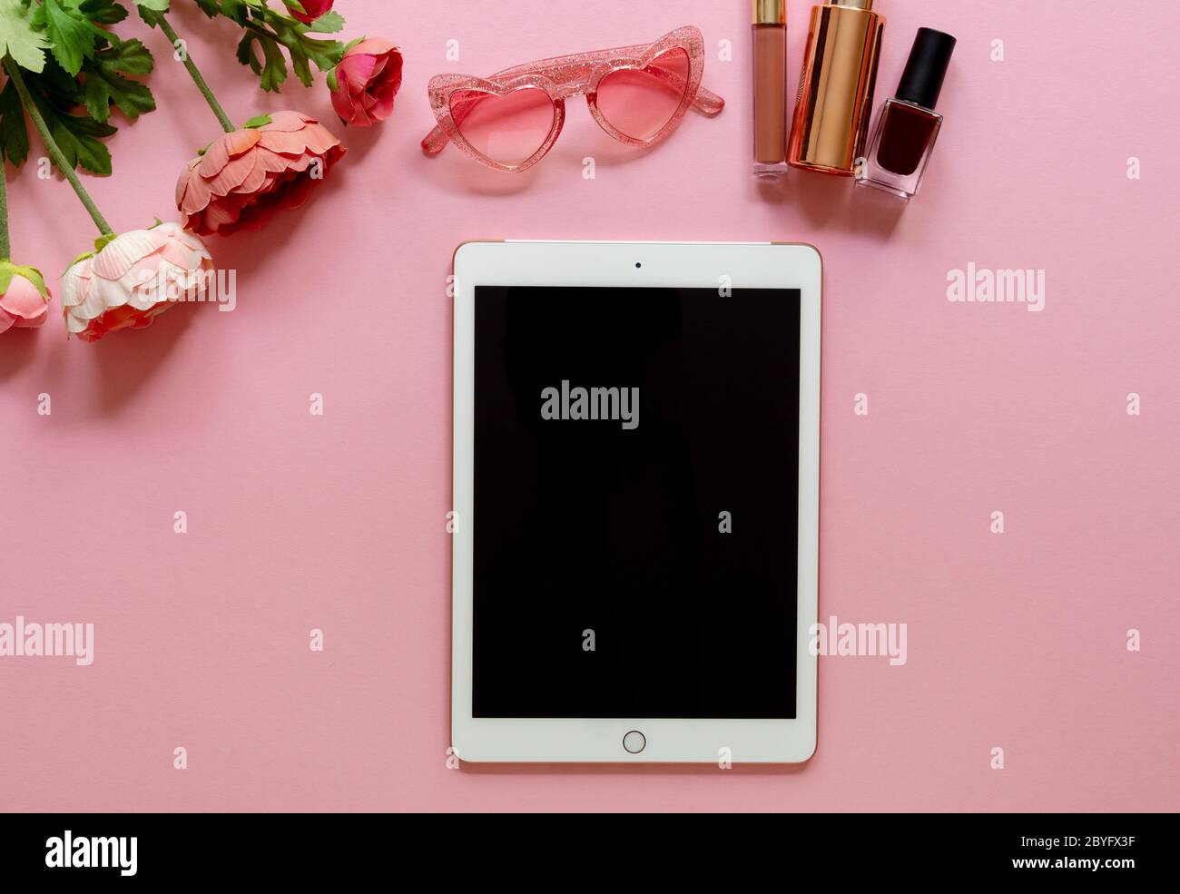 Workspace layout hi-res stock photography and images - Alamy