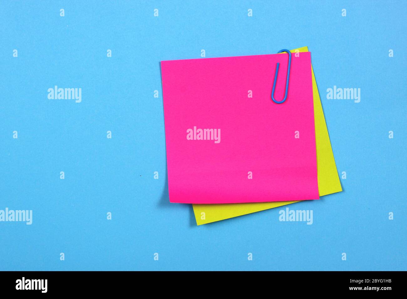 Colour note paper Stock Photo - Alamy