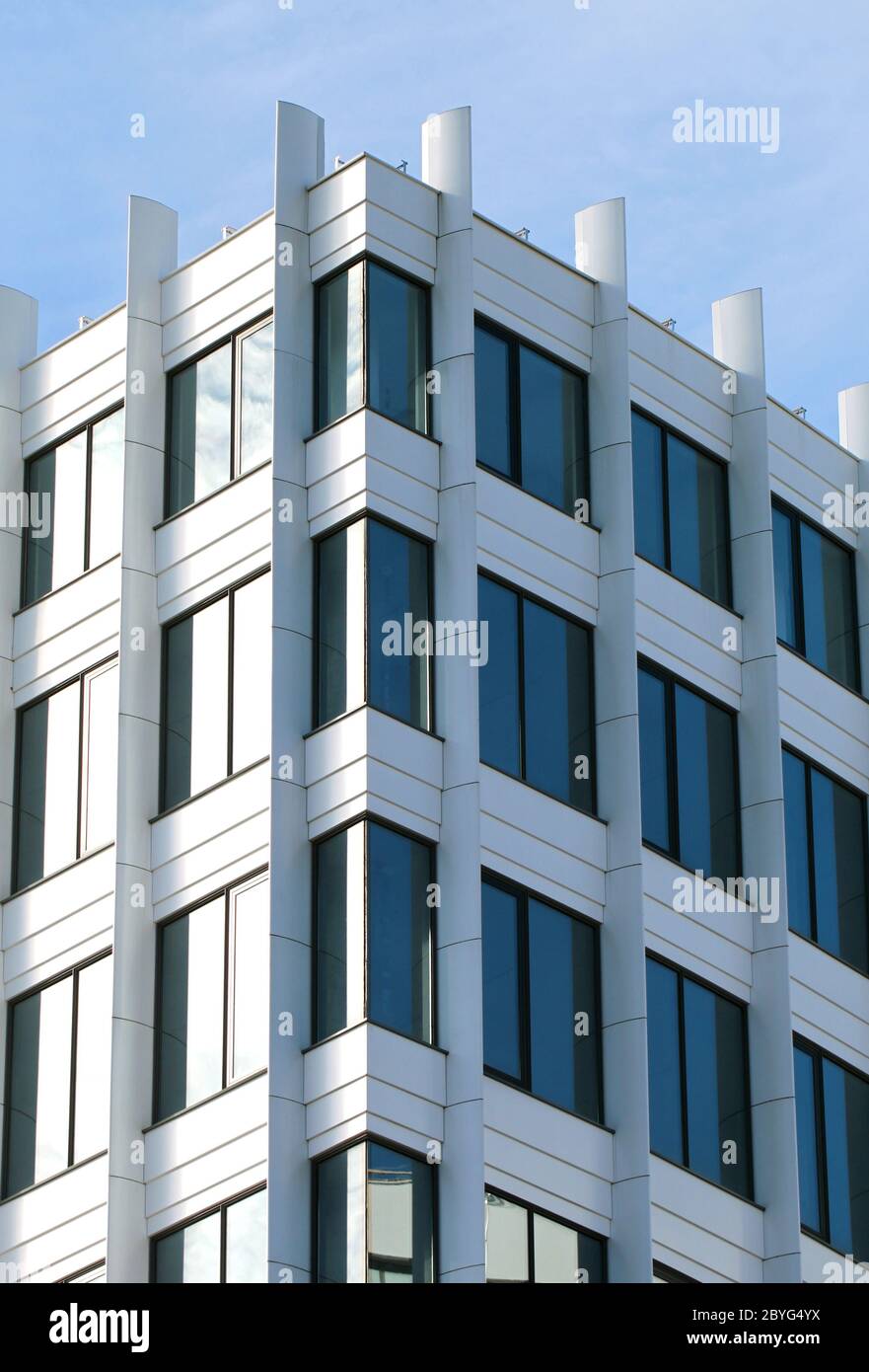 Old high rise building hi-res stock photography and images - Alamy