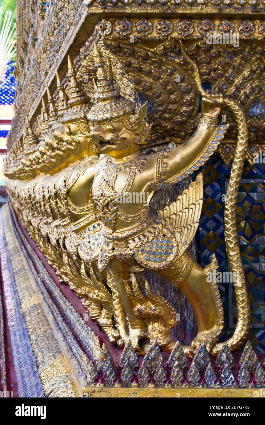 Garuda naga hi-res stock photography and images - Alamy