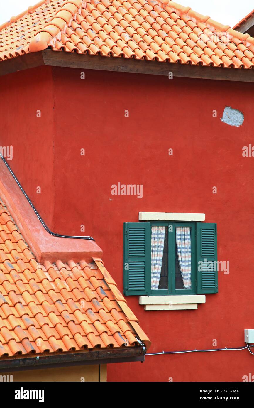 Italian villa open door hi-res stock photography and images - Alamy