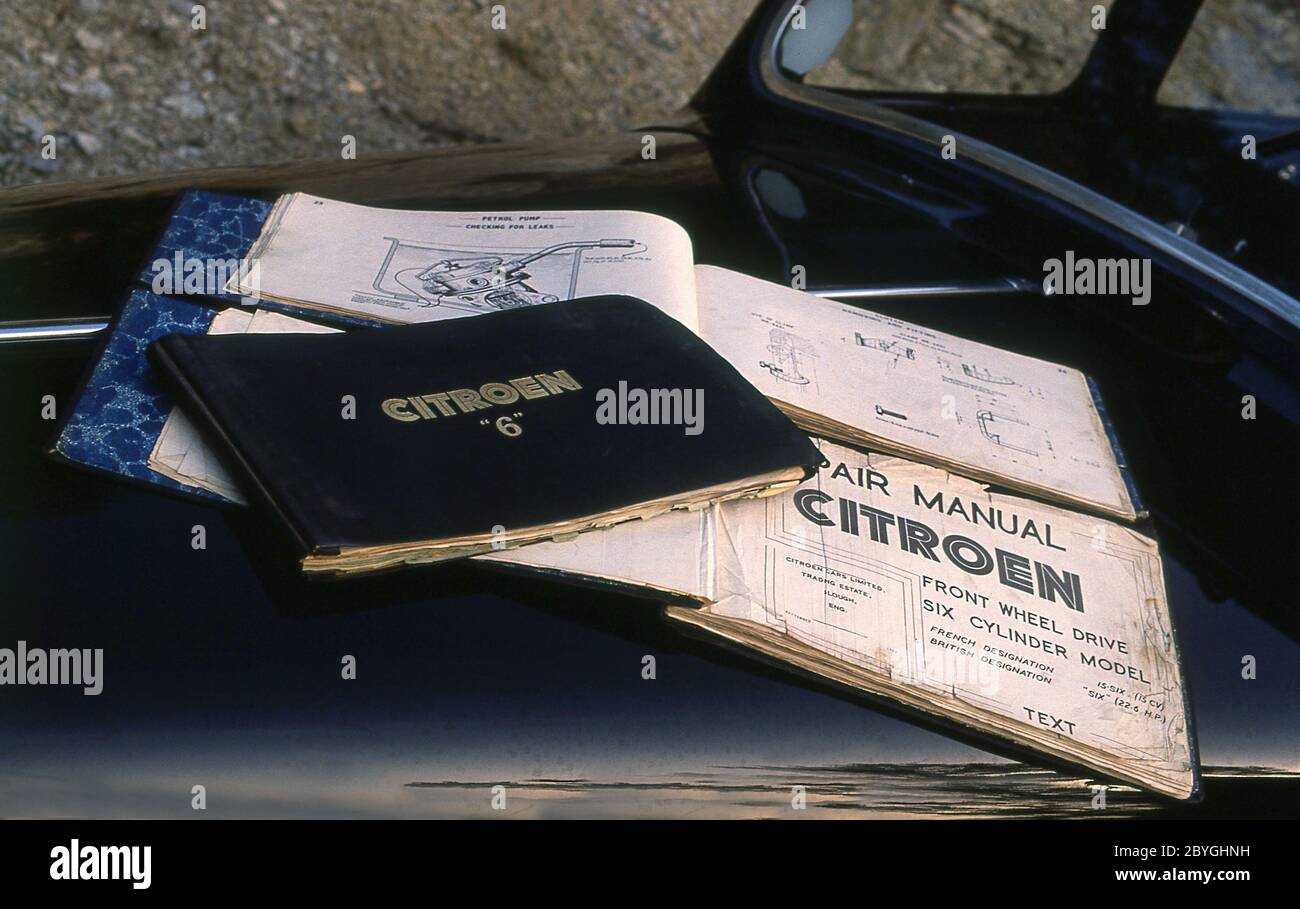 1950 citroen 15cv workshop manual hi-res stock photography and images ...