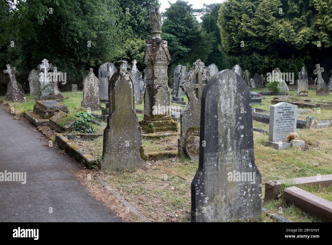 Gravestones england hi-res stock photography and images - Alamy
