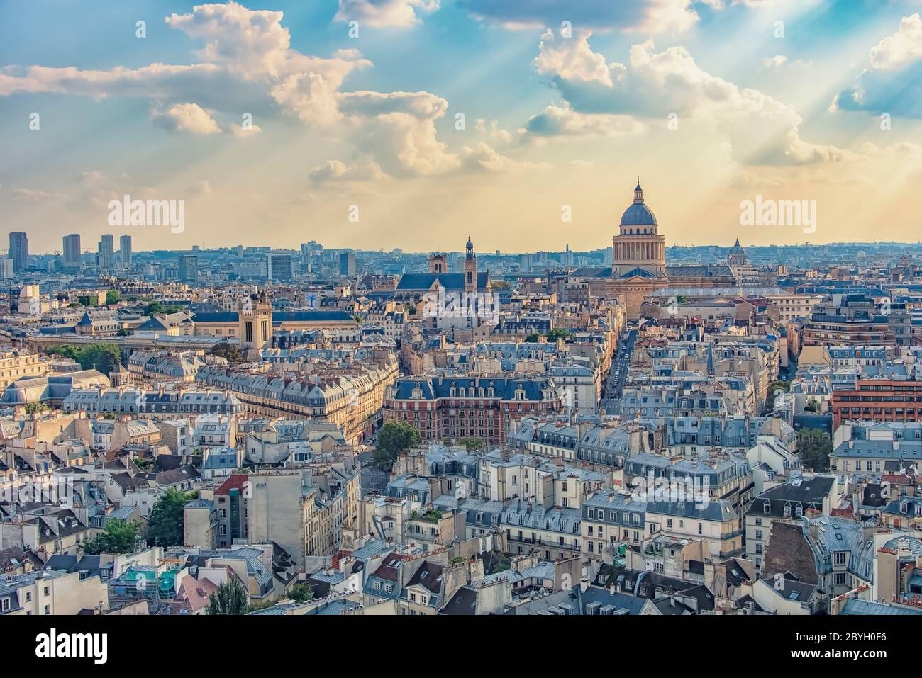 City scenic paris hi-res stock photography and images - Alamy