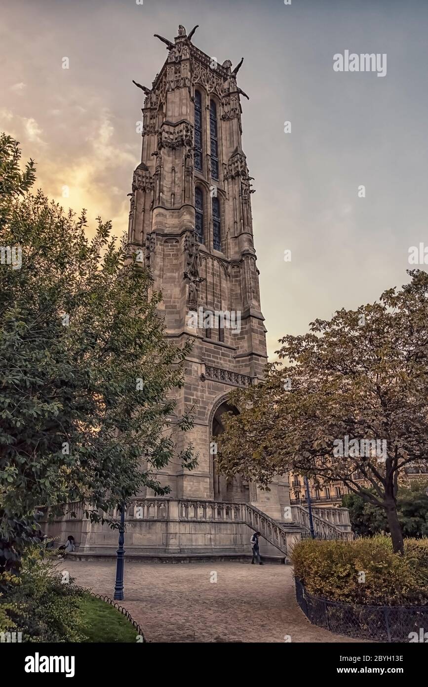 Tour st jacques paris hi-res stock photography and images - Alamy