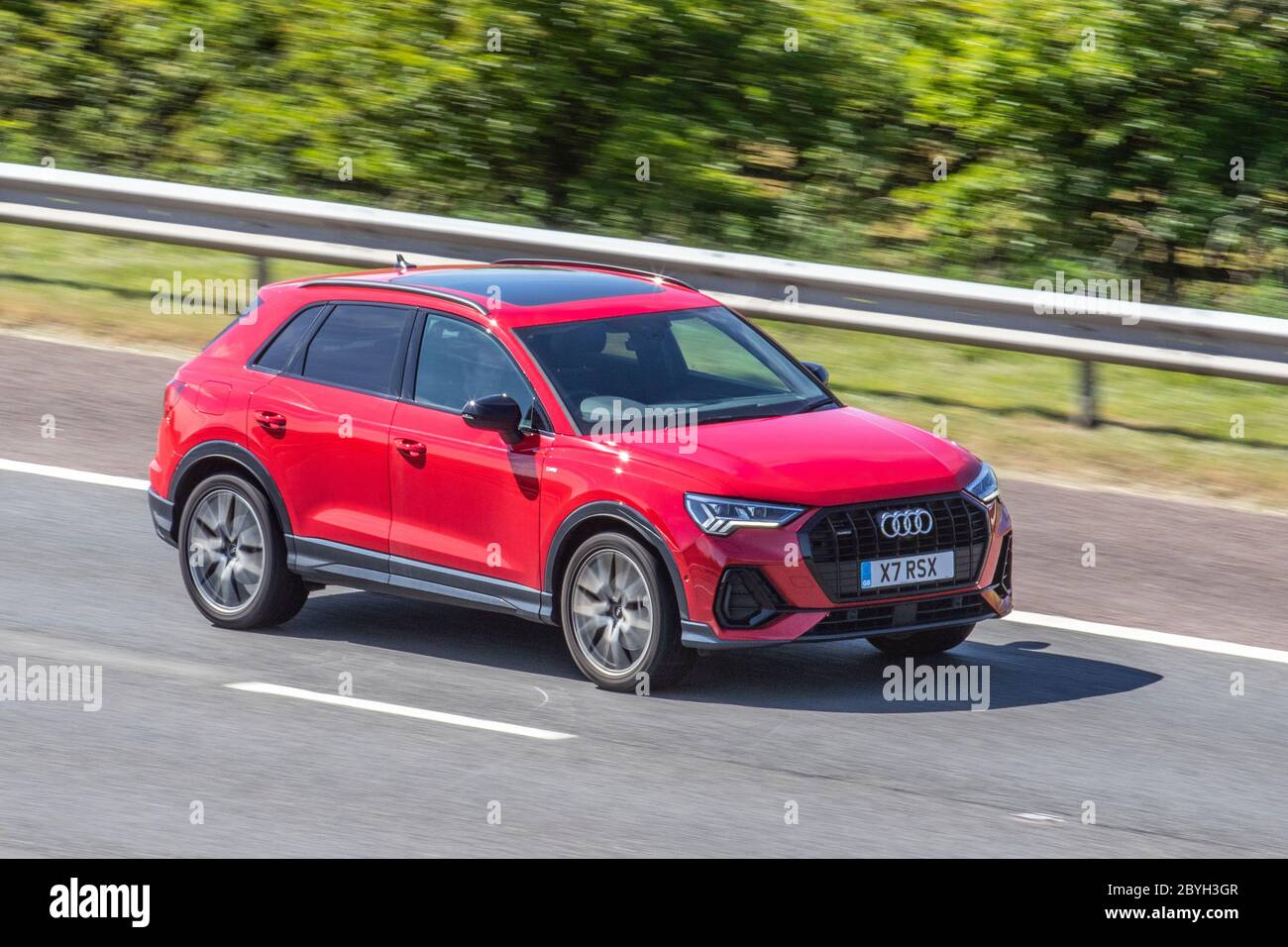 Audi q3 45 tfsi hi-res stock photography and images - Alamy