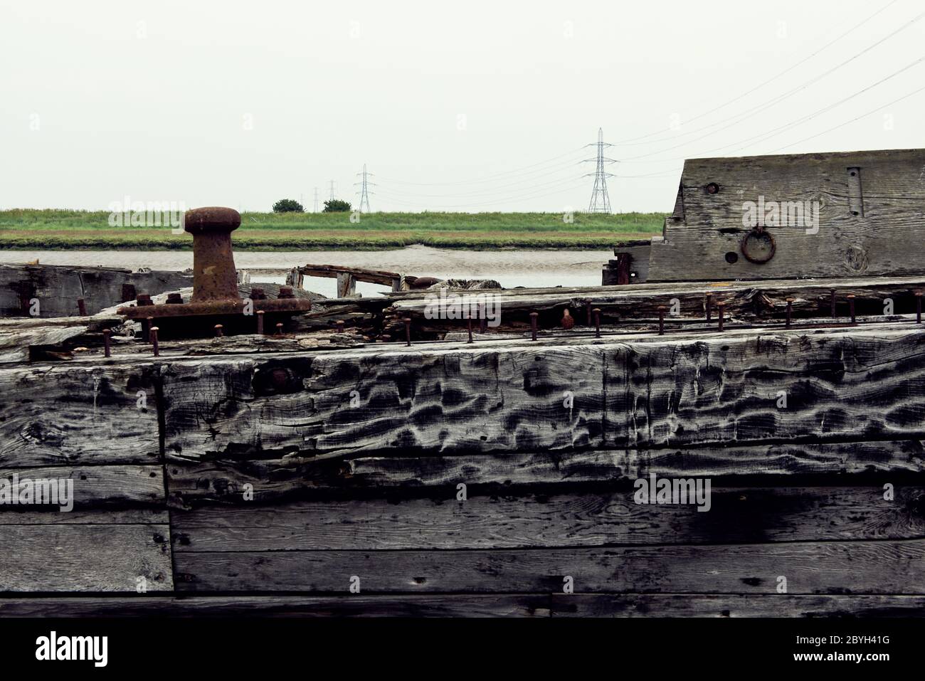 Abandoned derelict barge uk hi-res stock photography and images - Alamy