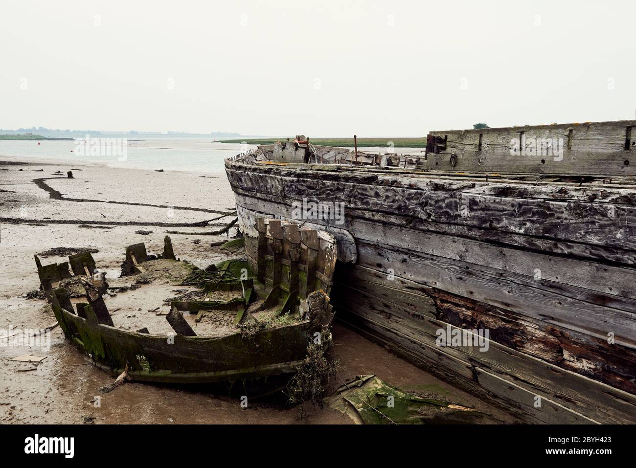 Derelict barge hi-res stock photography and images - Alamy