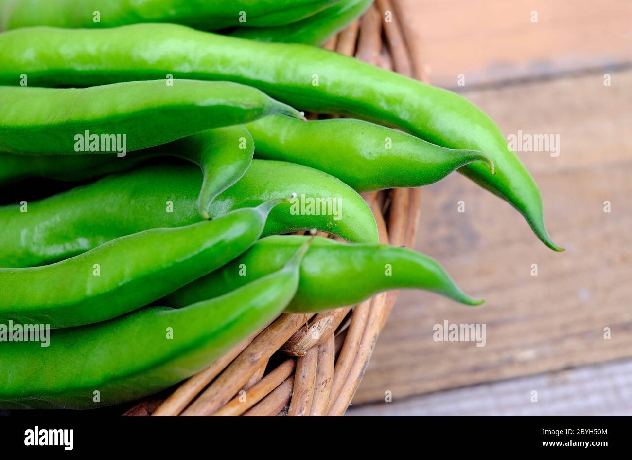 Green bean basket hi-res stock photography and images - Alamy