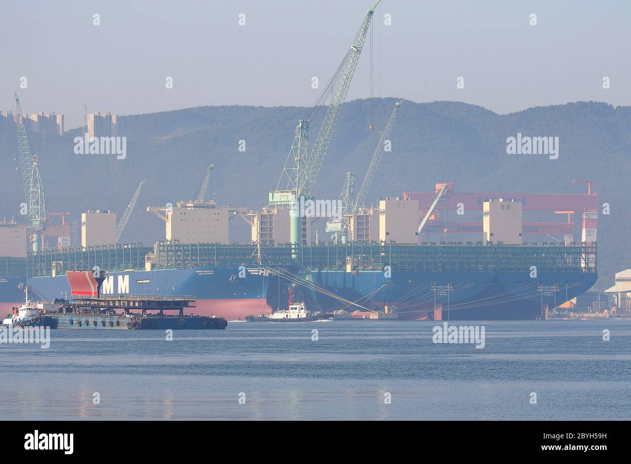 View scene of container carrier building yard hi-res stock photography ...
