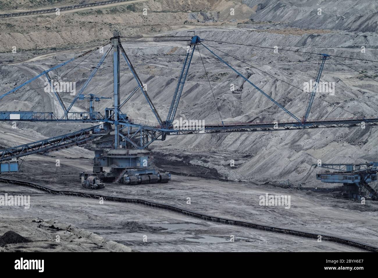 Open pit mining scar hi-res stock photography and images - Alamy