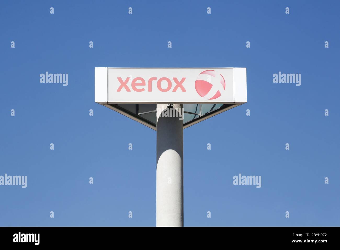 Xerox logo hi-res stock photography and images - Alamy