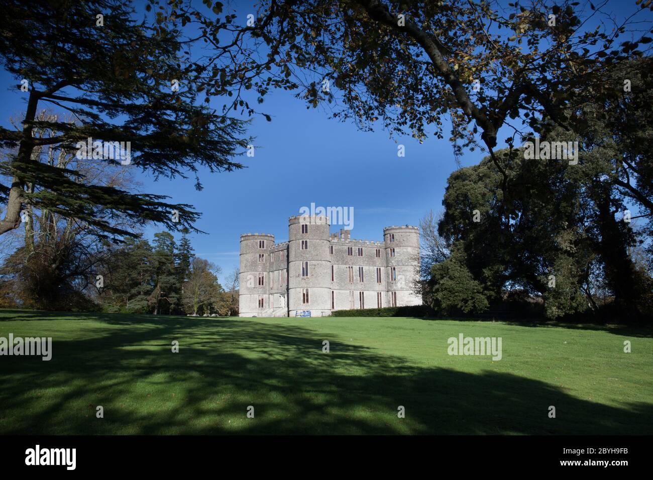 Lulworth castle hi-res stock photography and images - Alamy