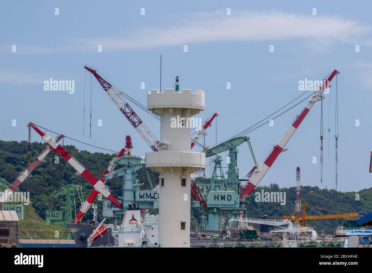 Hyundai mipo dockyard hi-res stock photography and images - Alamy