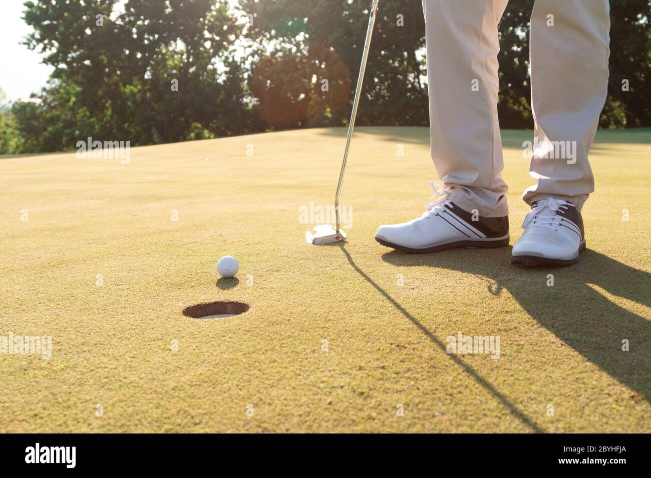 Putting golf hi-res stock photography and images - Alamy