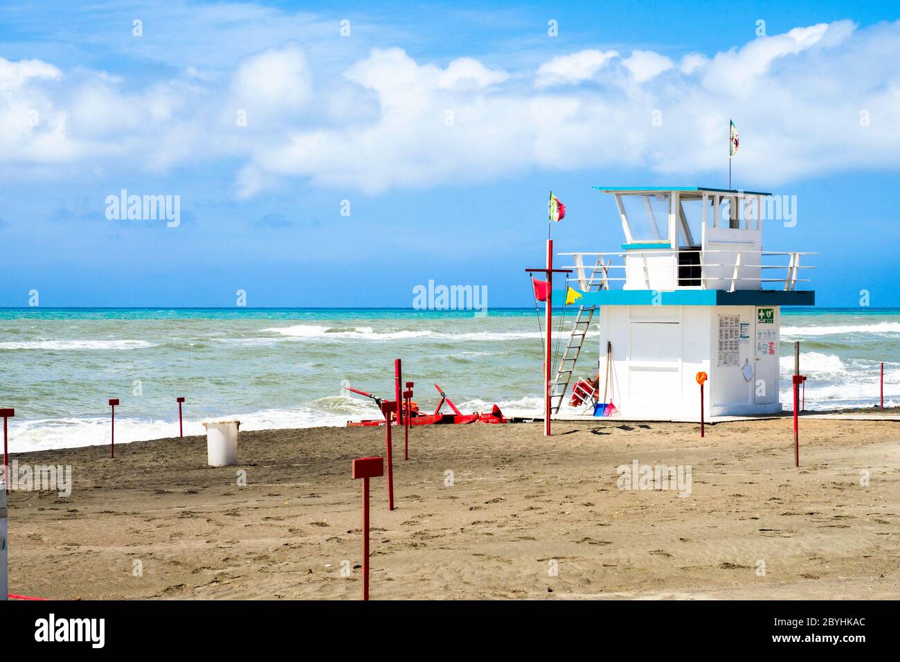 Lifeguard cabin hi-res stock photography and images - Alamy