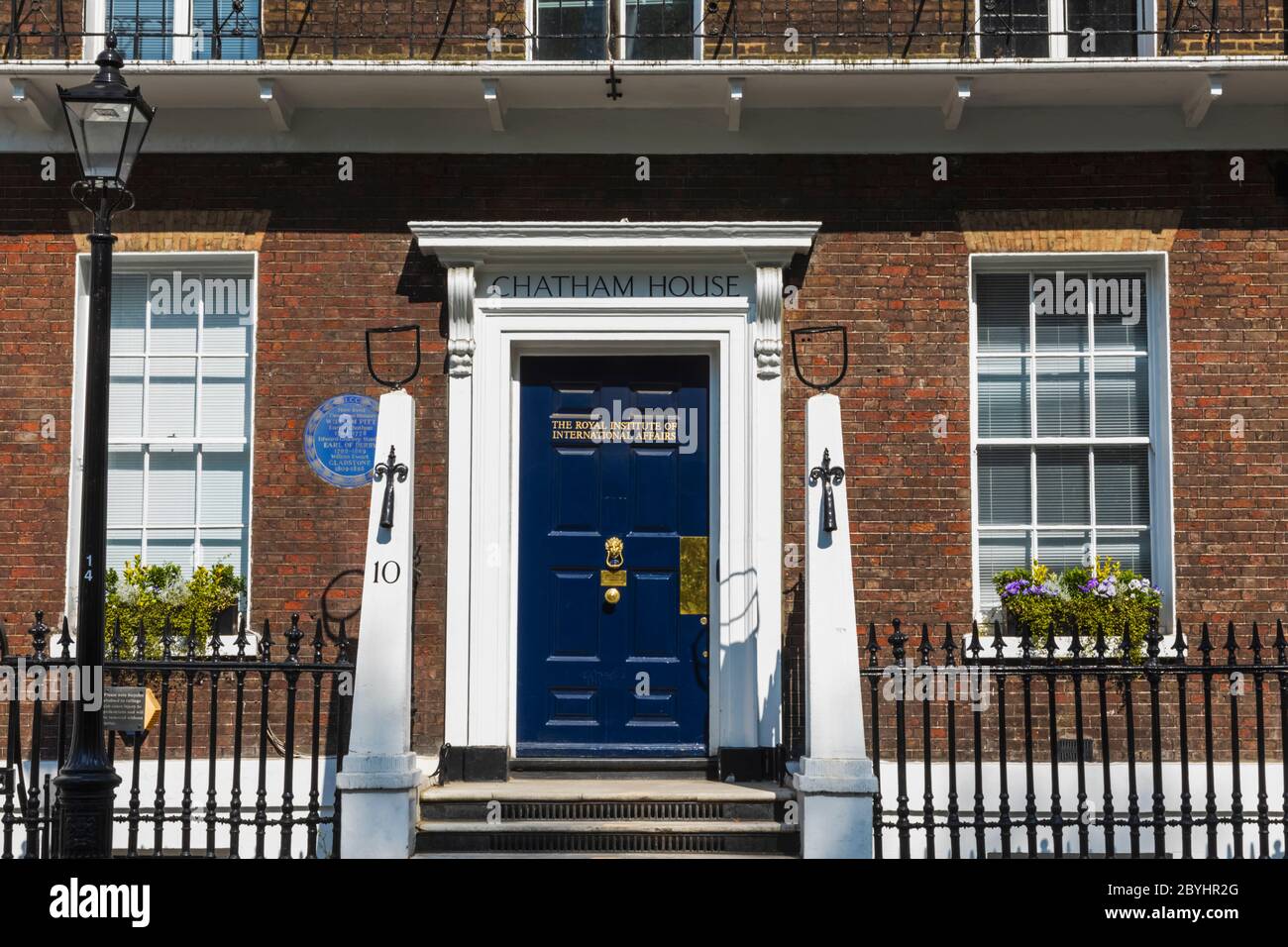 Chatham house st james square hi-res stock photography and images - Alamy