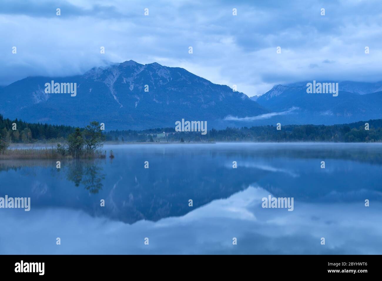 Alps reflect in water hi-res stock photography and images - Alamy