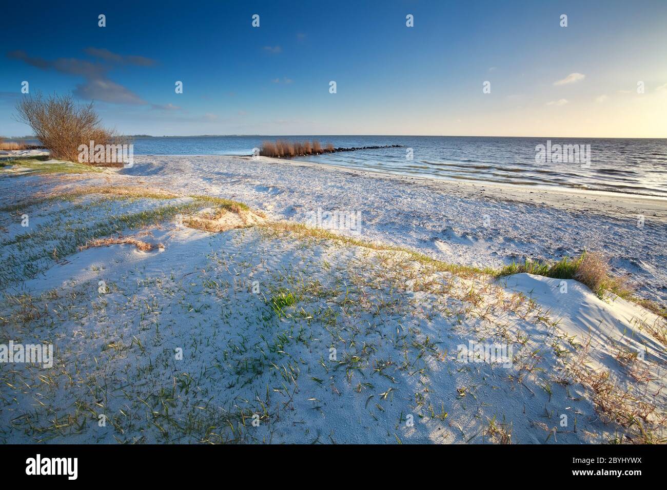 Sand in the sunshine hi-res stock photography and images - Alamy