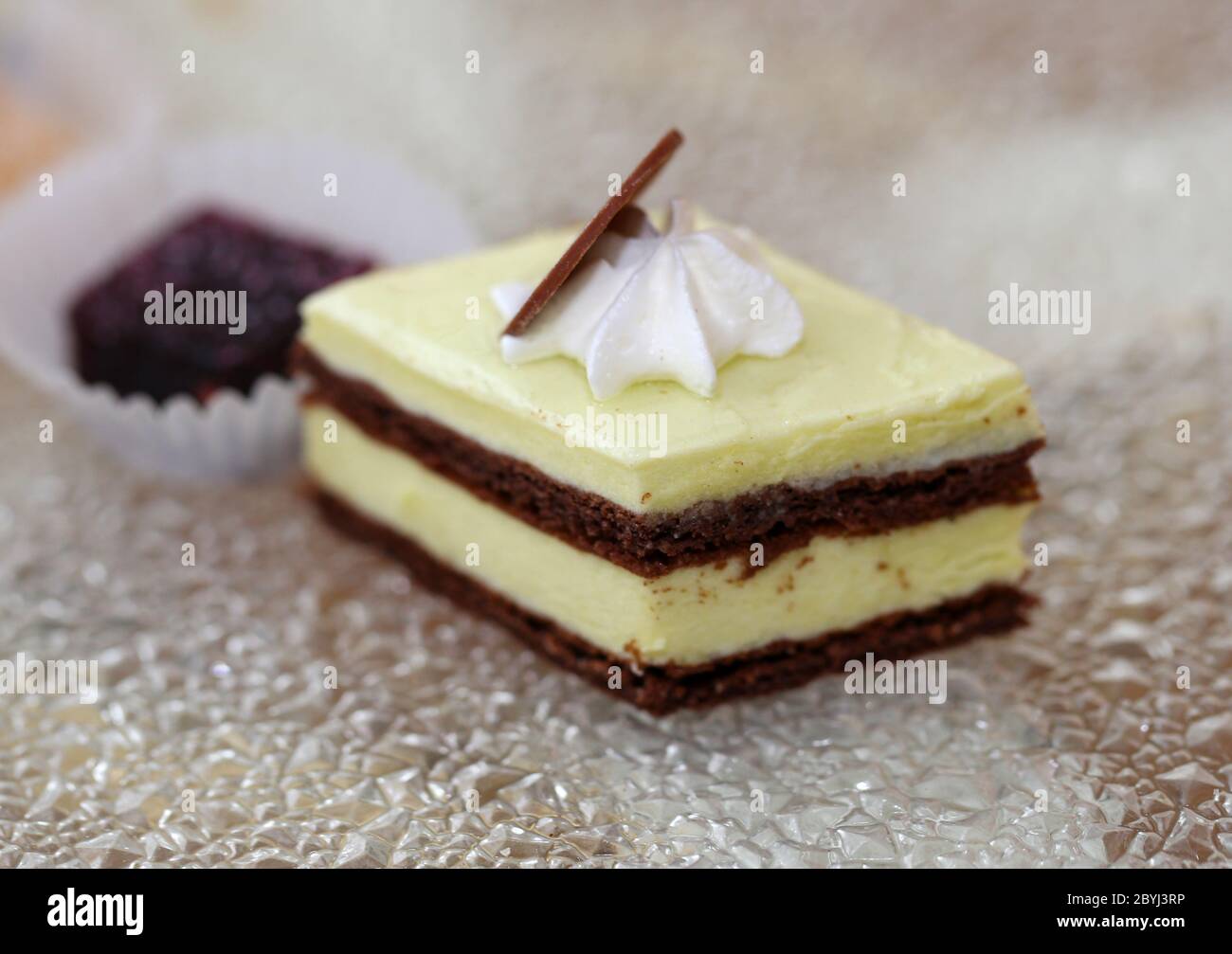 Tasty cake hi-res stock photography and images - Alamy