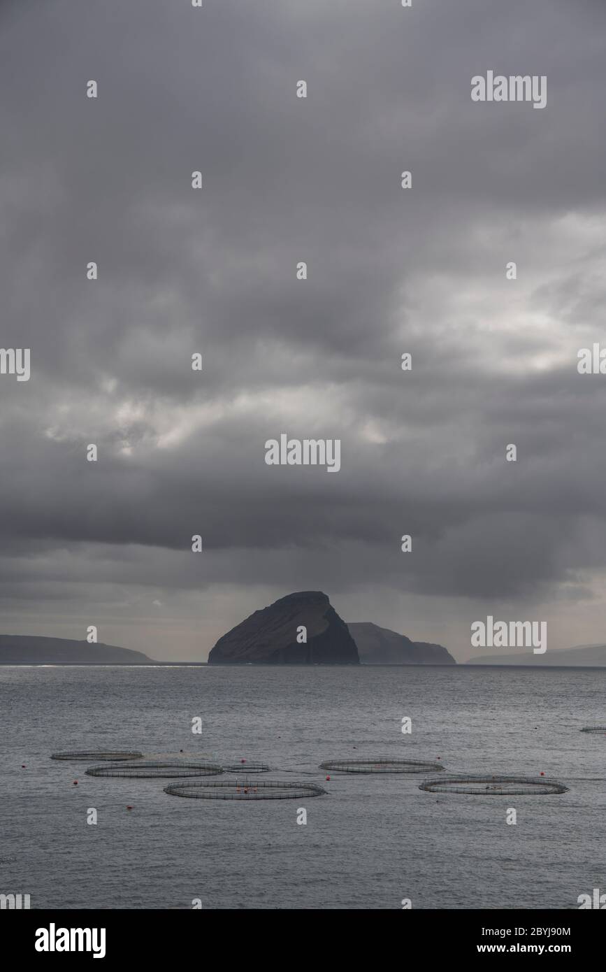 Classic Faroe Islands scenery with towering cliffs, Islands, mountains ...