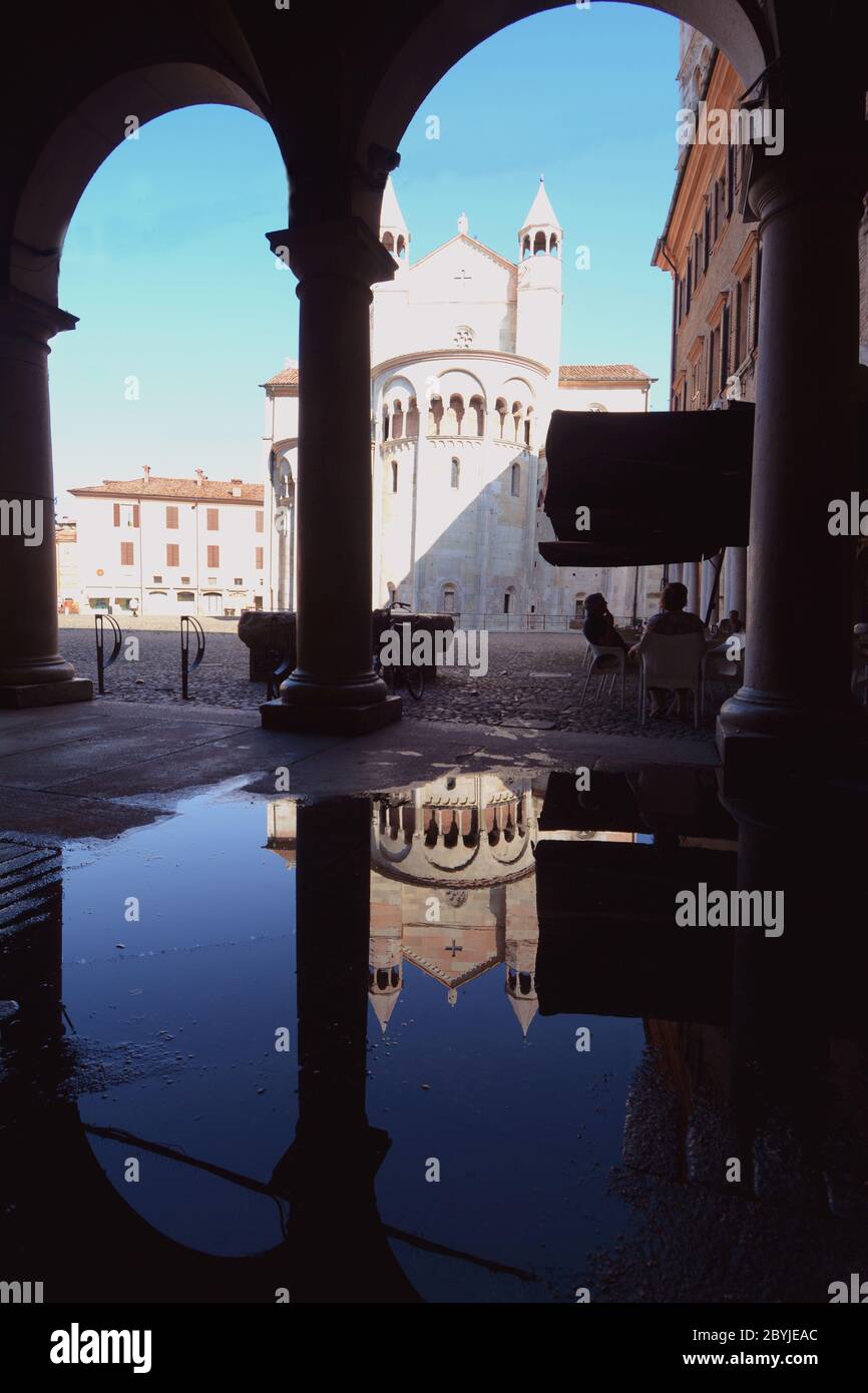 Modena italy town streets hi-res stock photography and images - Alamy