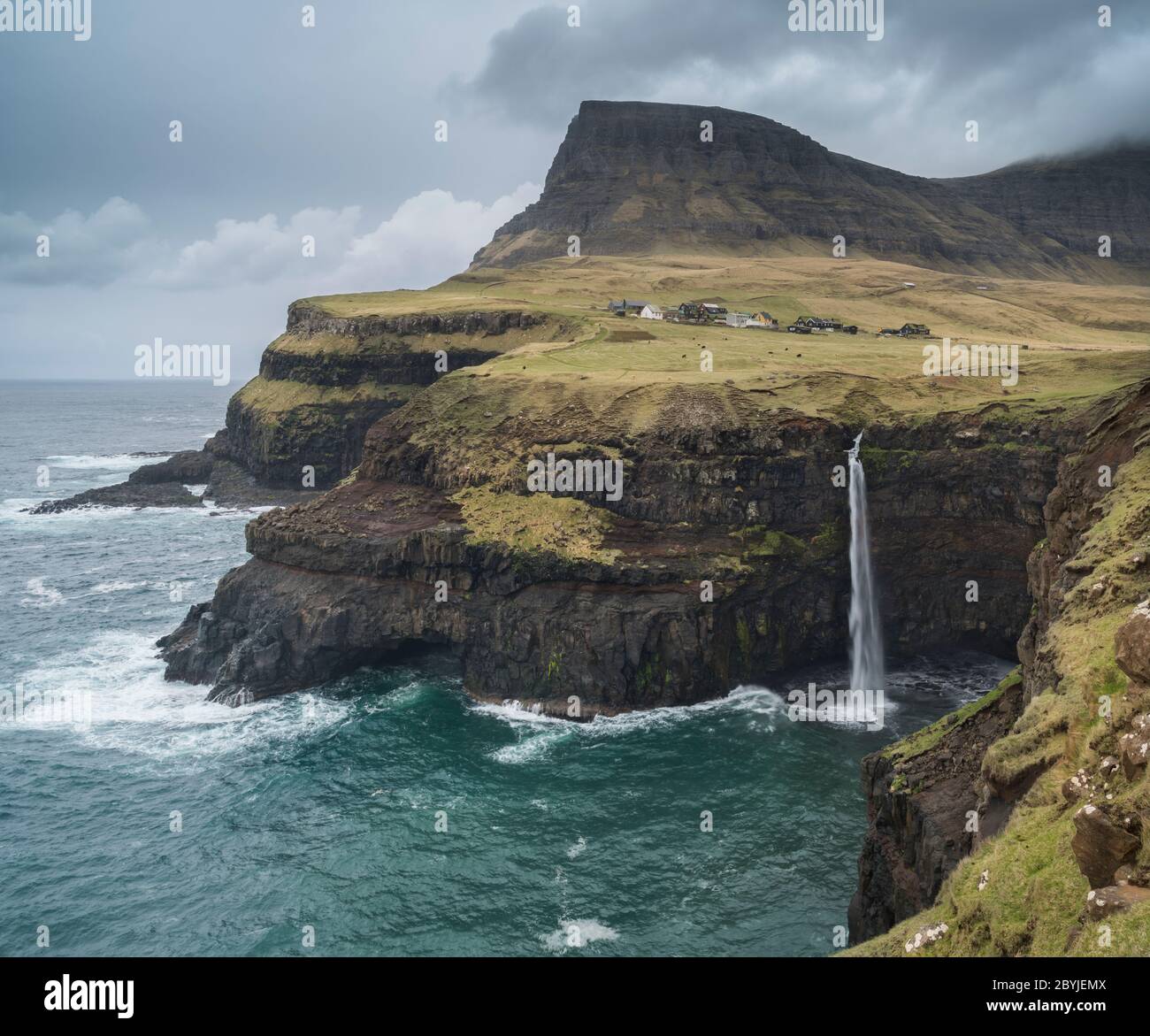 Classic Faroe Islands scenery with towering cliffs, Islands, mountains ...