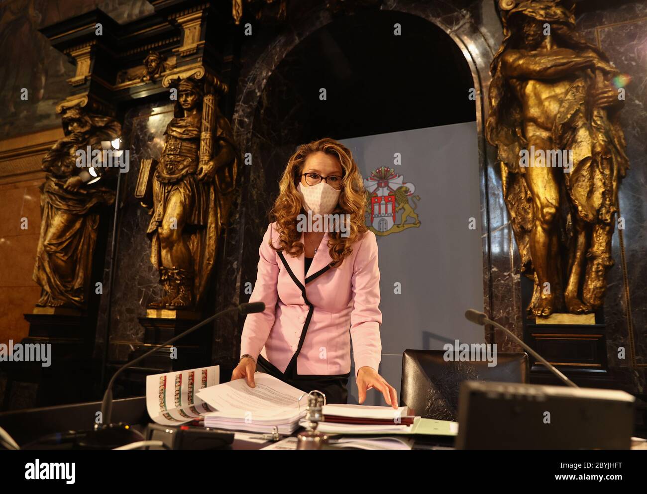 108 days hi-res stock photography and images - Alamy