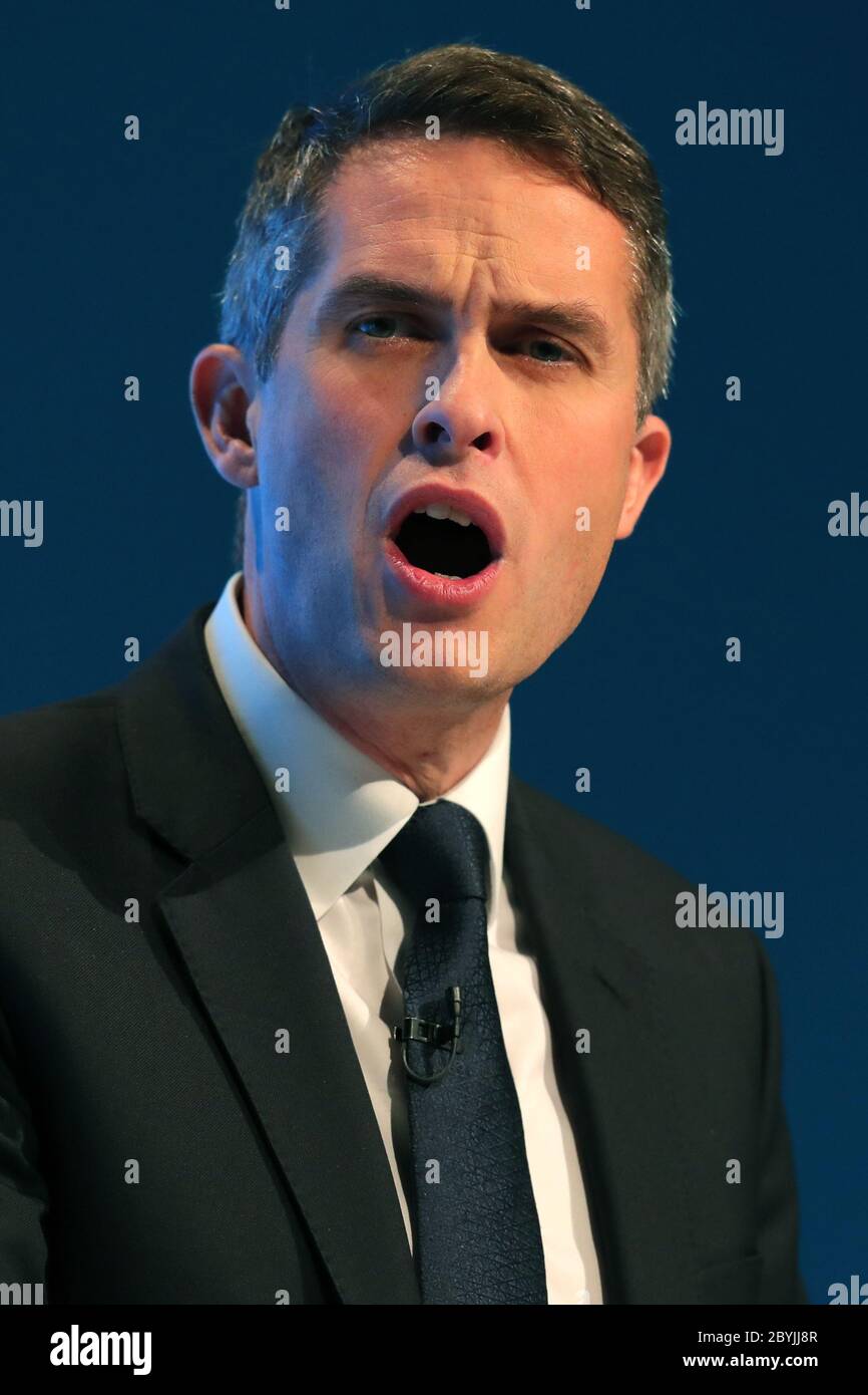Gavin williamson hi-res stock photography and images - Alamy