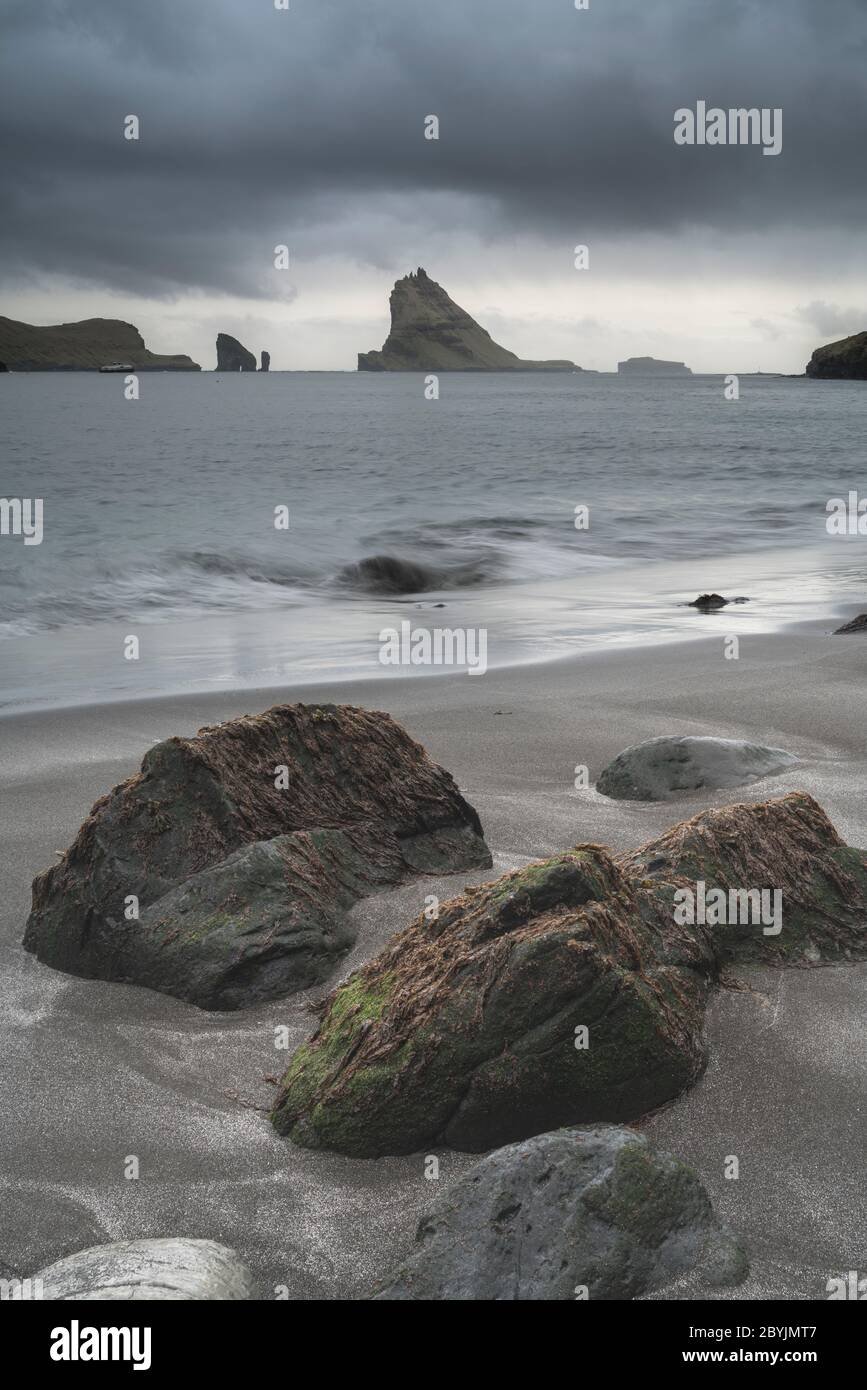 Classic Faroe Islands scenery with towering cliffs, Islands, mountains ...